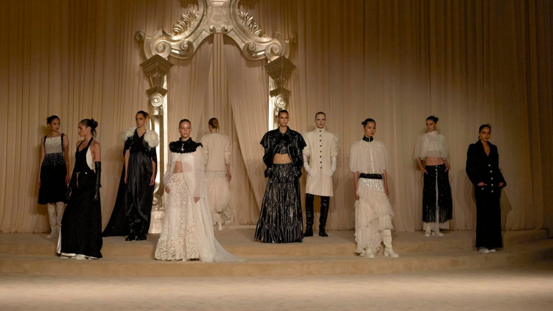 CHANEL Fall-Winter 2025/26 Haute Couture Collection - Time International