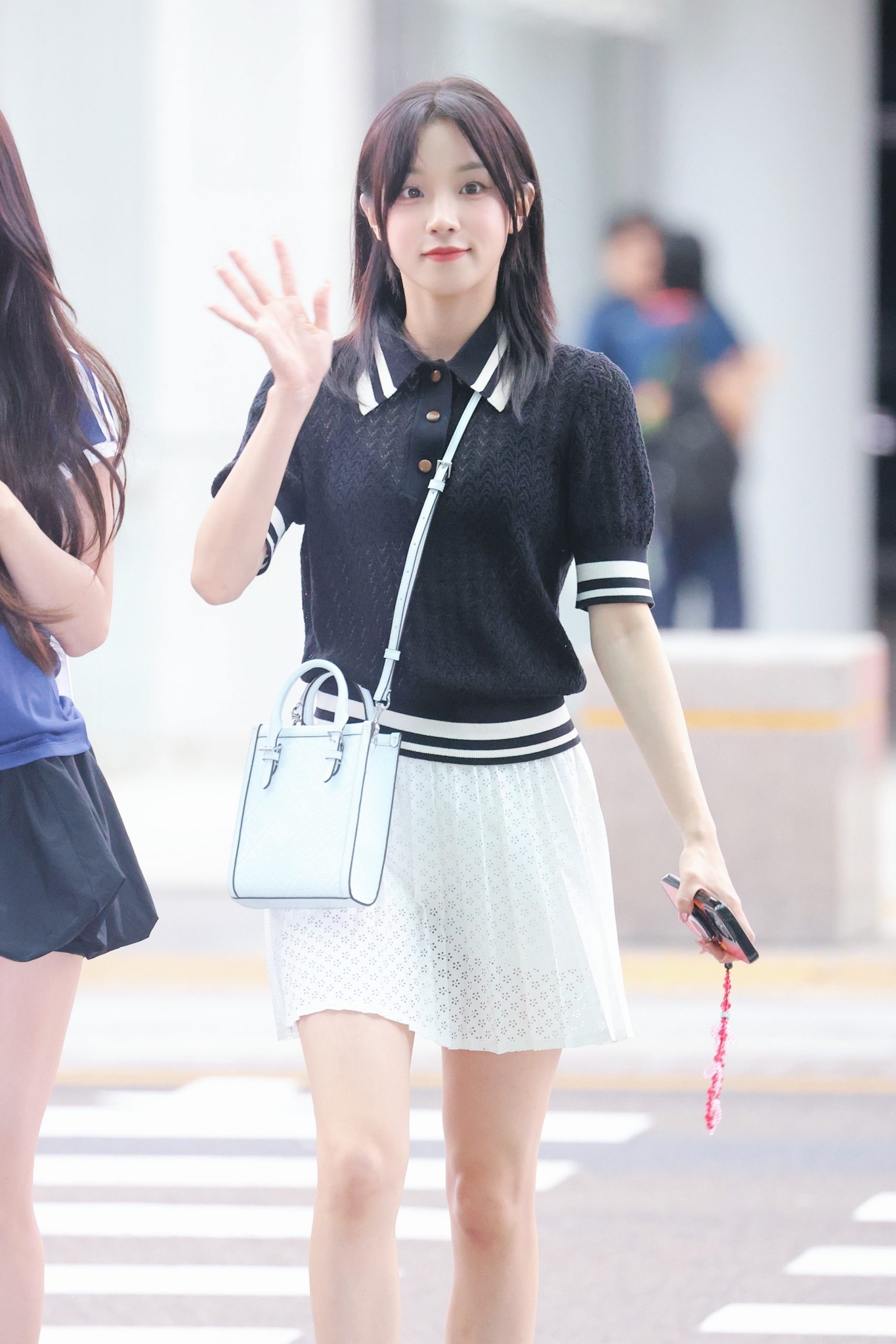 yuqi tory burchStyle Sighting: Yuqi in Tory Burch on Her Way to New York