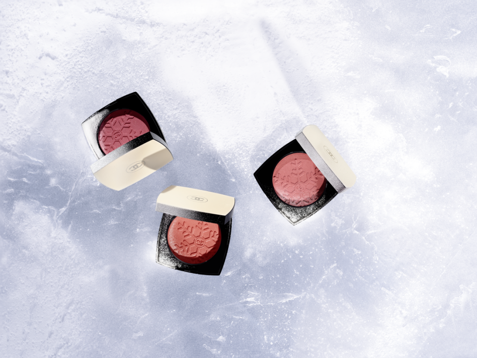 The New CHANEL LES BEIGES WINTER GLOW Makeup Collection