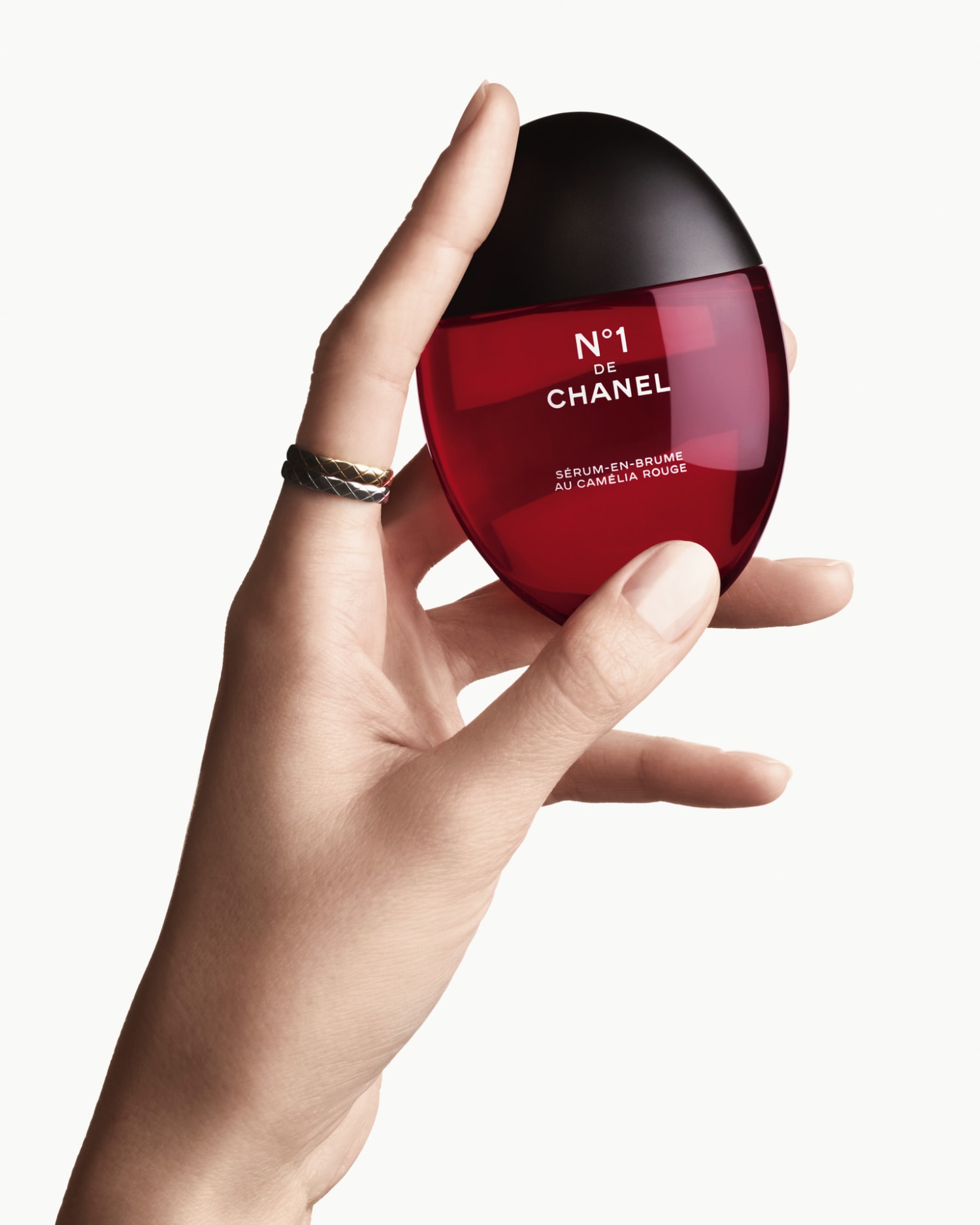 CHANEL Introduces the New N°1 DE CHANEL SERUM-IN-MIST