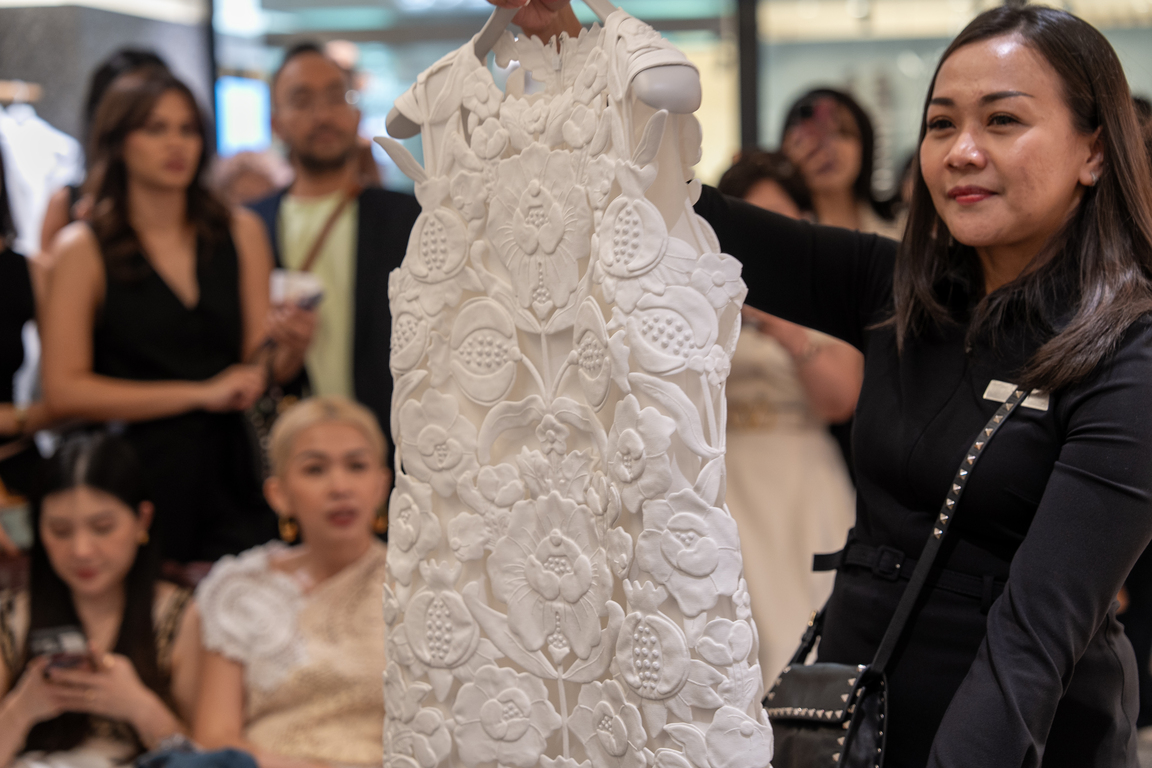 Unveiling the Elegance of the VALENTINO L’École Collection